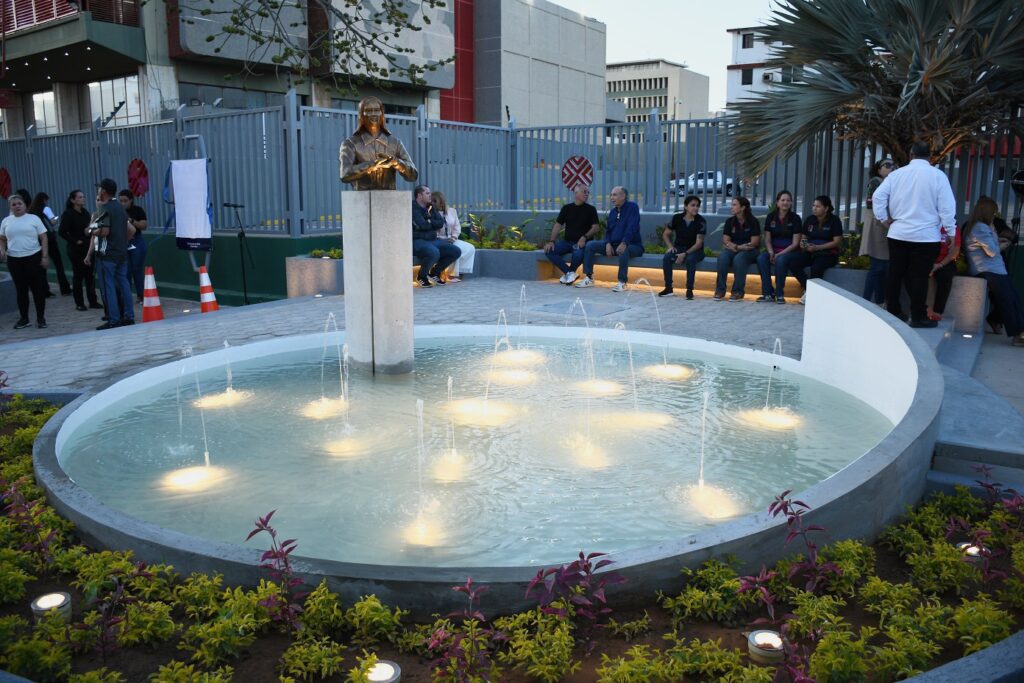 Inaugurada plaza Santa Carmen Rendiles - Micrófono Zuliano